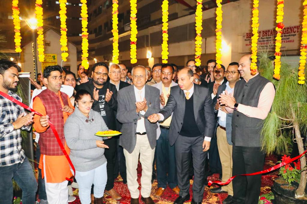 ‘Walk-in Cafe’ - A concept of breathing new life into coffee shop ...